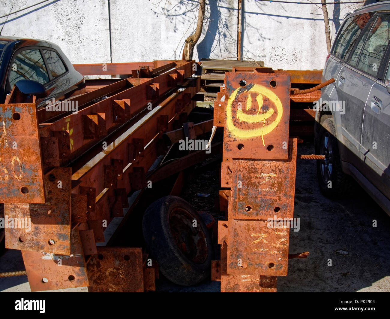 Dead scrap hi-res stock photography and images - Alamy