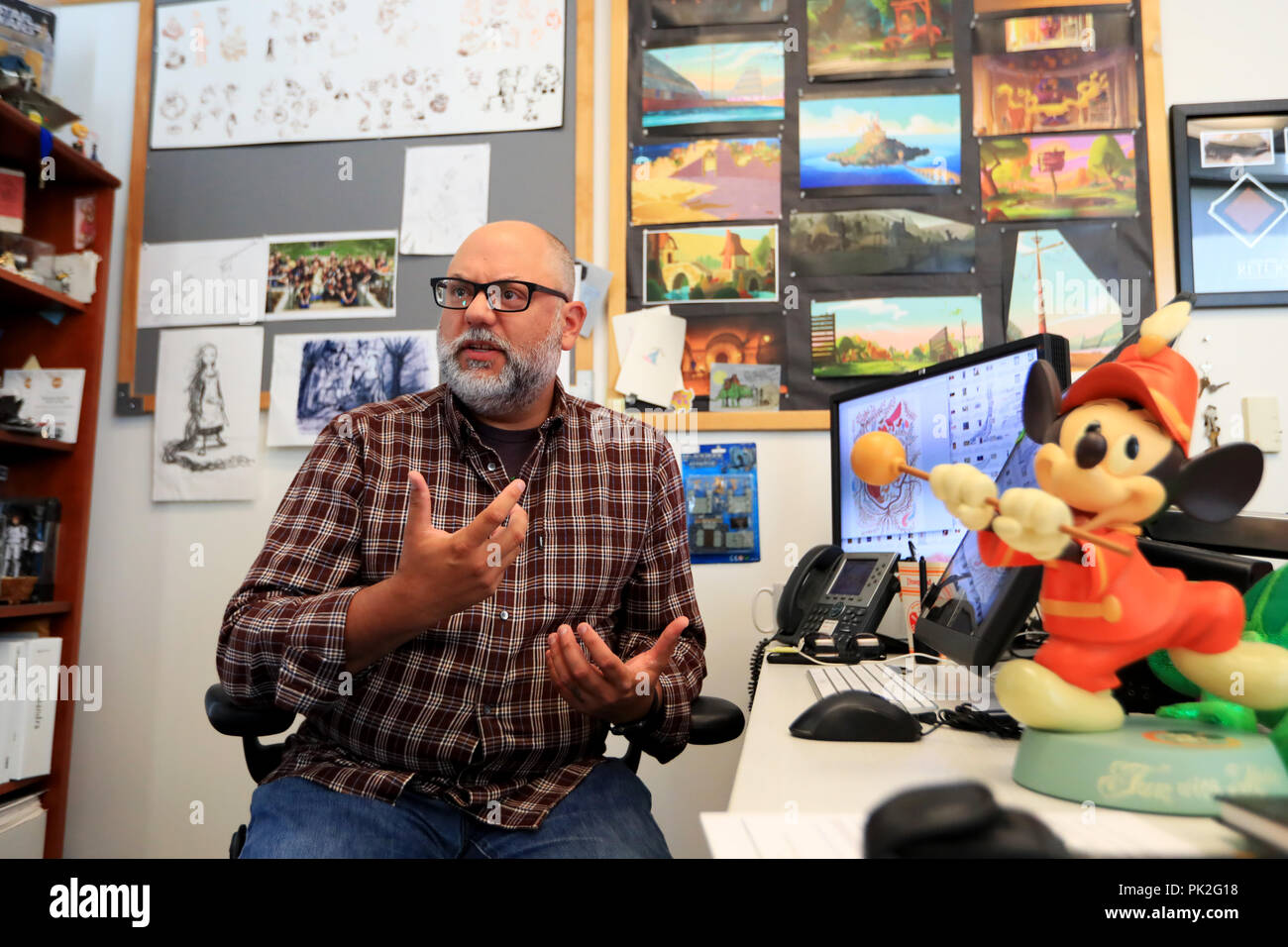 Tangled the series hi-res stock photography and images - Alamy