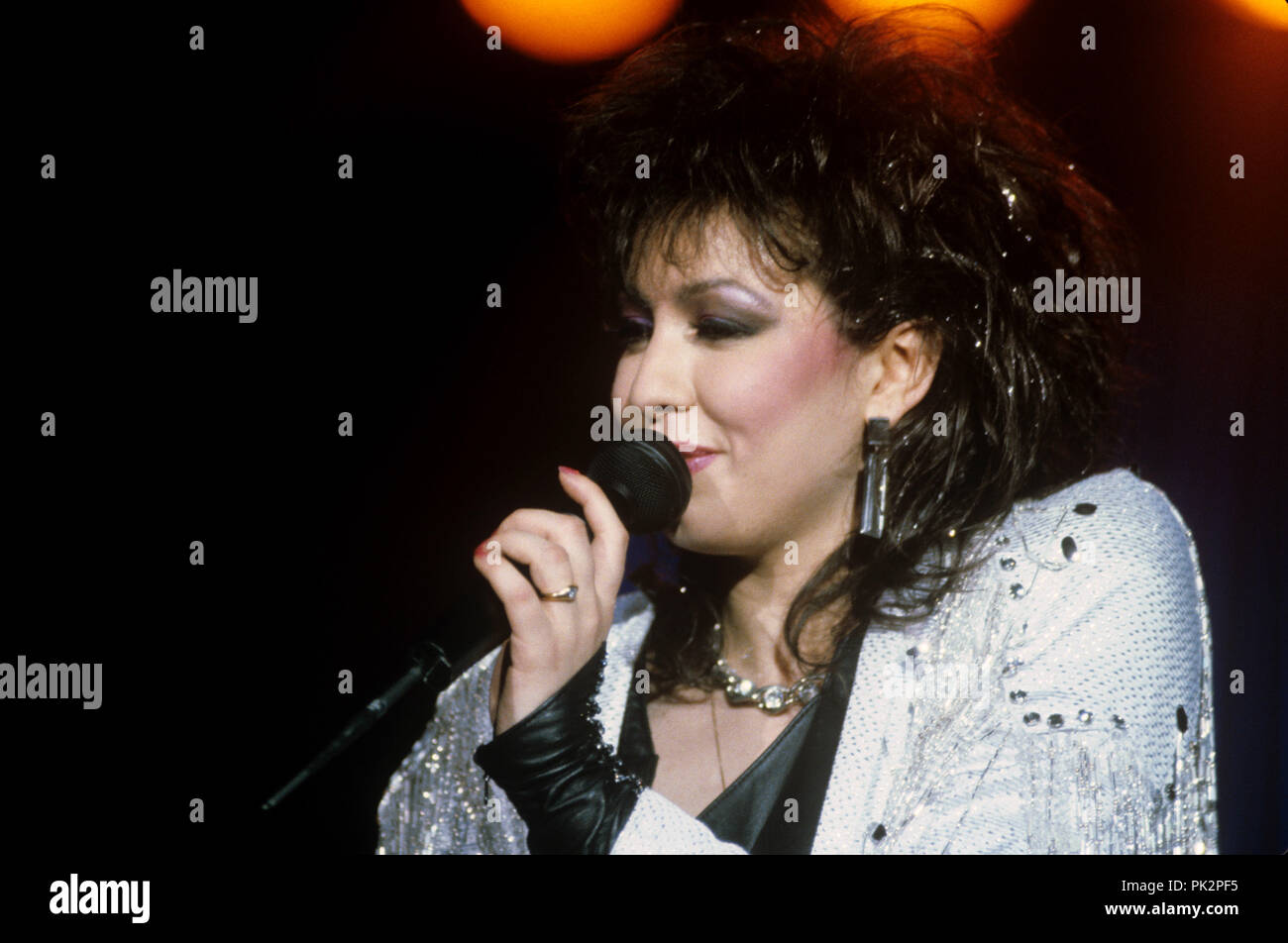 Jennifer Rush on 01.12.1985 in München / Munich. | usage worldwide ...
