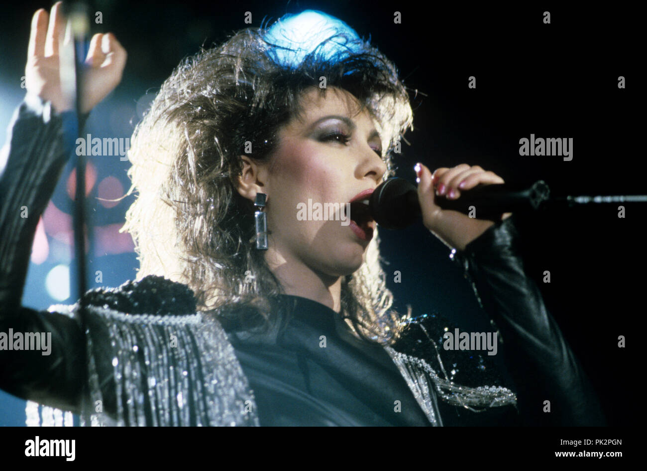 Singer jennifer rush on stage hi-res stock photography and images - Alamy