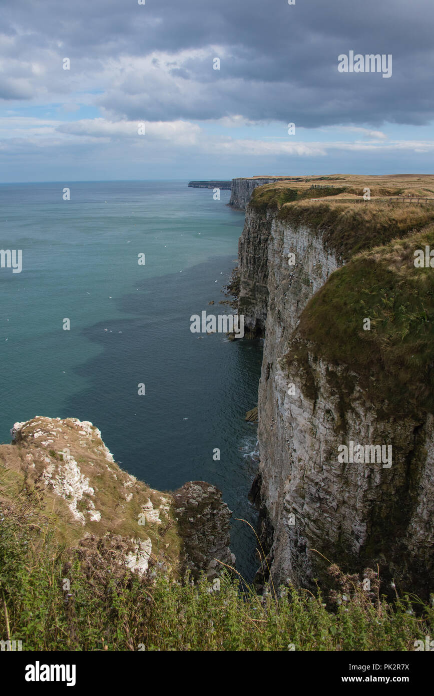 Impressive cliffs hi-res stock photography and images - Alamy