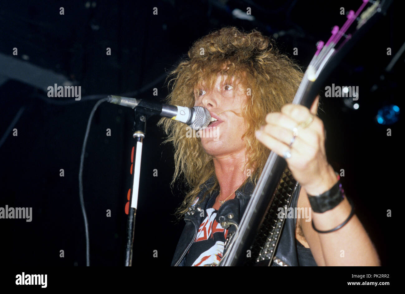 Marcel „Schmier“ Schirmer (Destruction) on 03.12.1987 in München ...