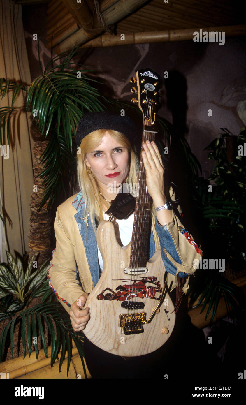 Jennifer Batten Stastny