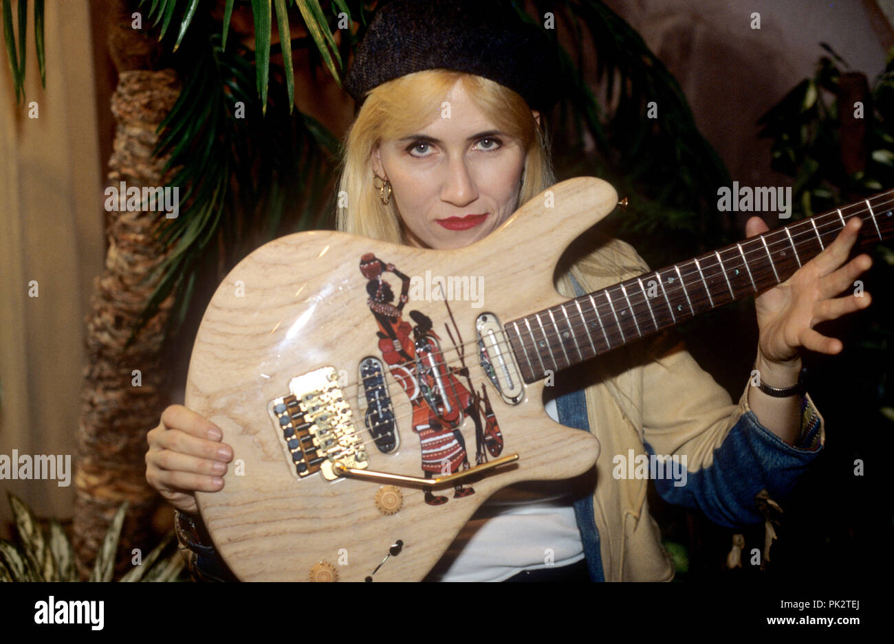 Jennifer batten hi-res stock photography and images - Alamy