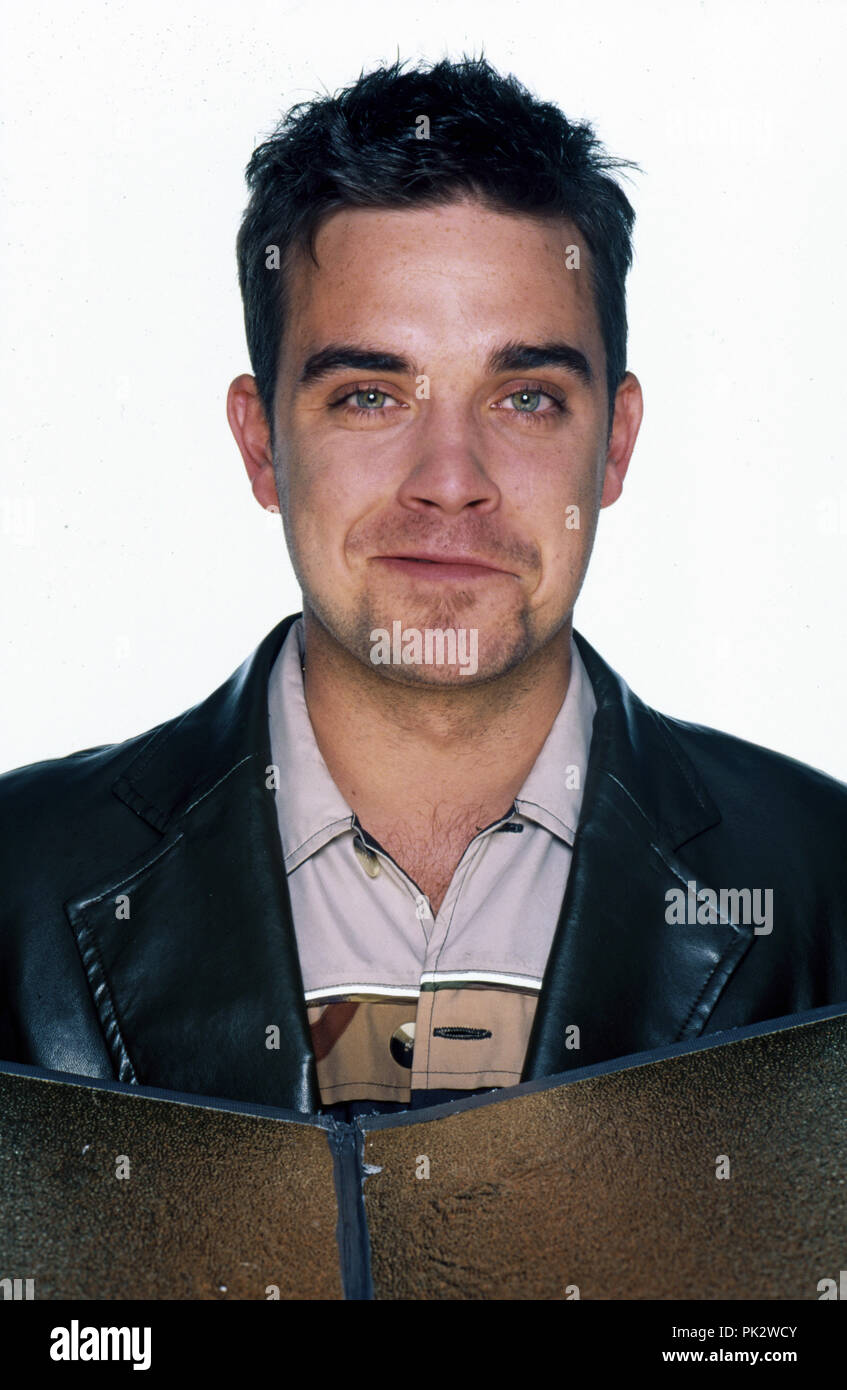 Robbie Williams on 17 April 1997 in London | usage worldwide Stock ...