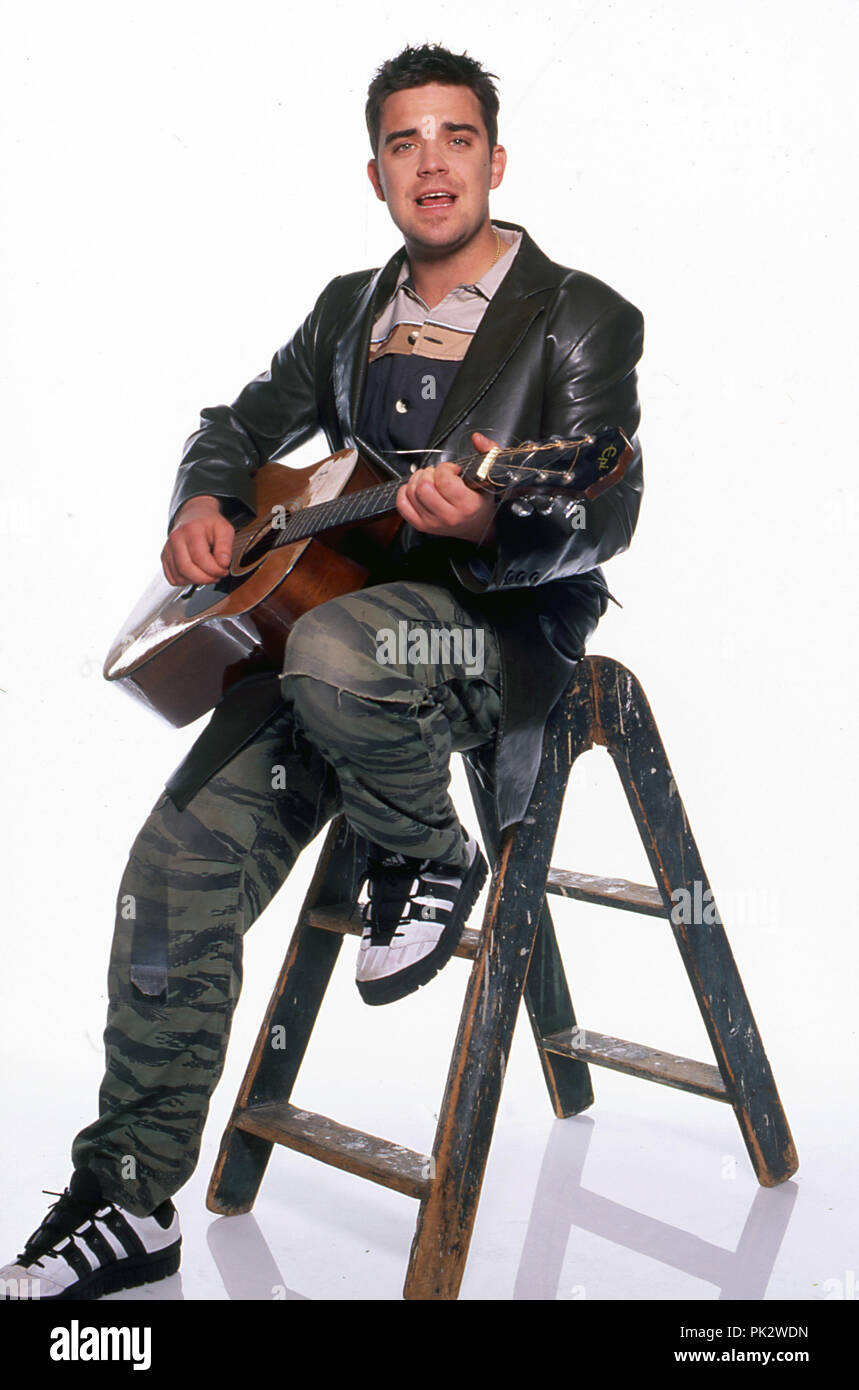 Robbie Williams on 17 April 1997 in London | usage worldwide Stock ...