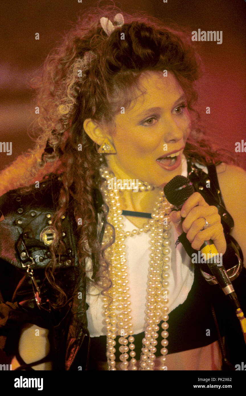 Jayne Collins on 07.10.1985 in Lippstadt. | usage worldwide Stock Photo ...