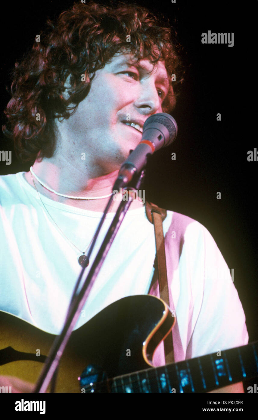 Peter cornelius singer hi-res stock photography and images - Alamy