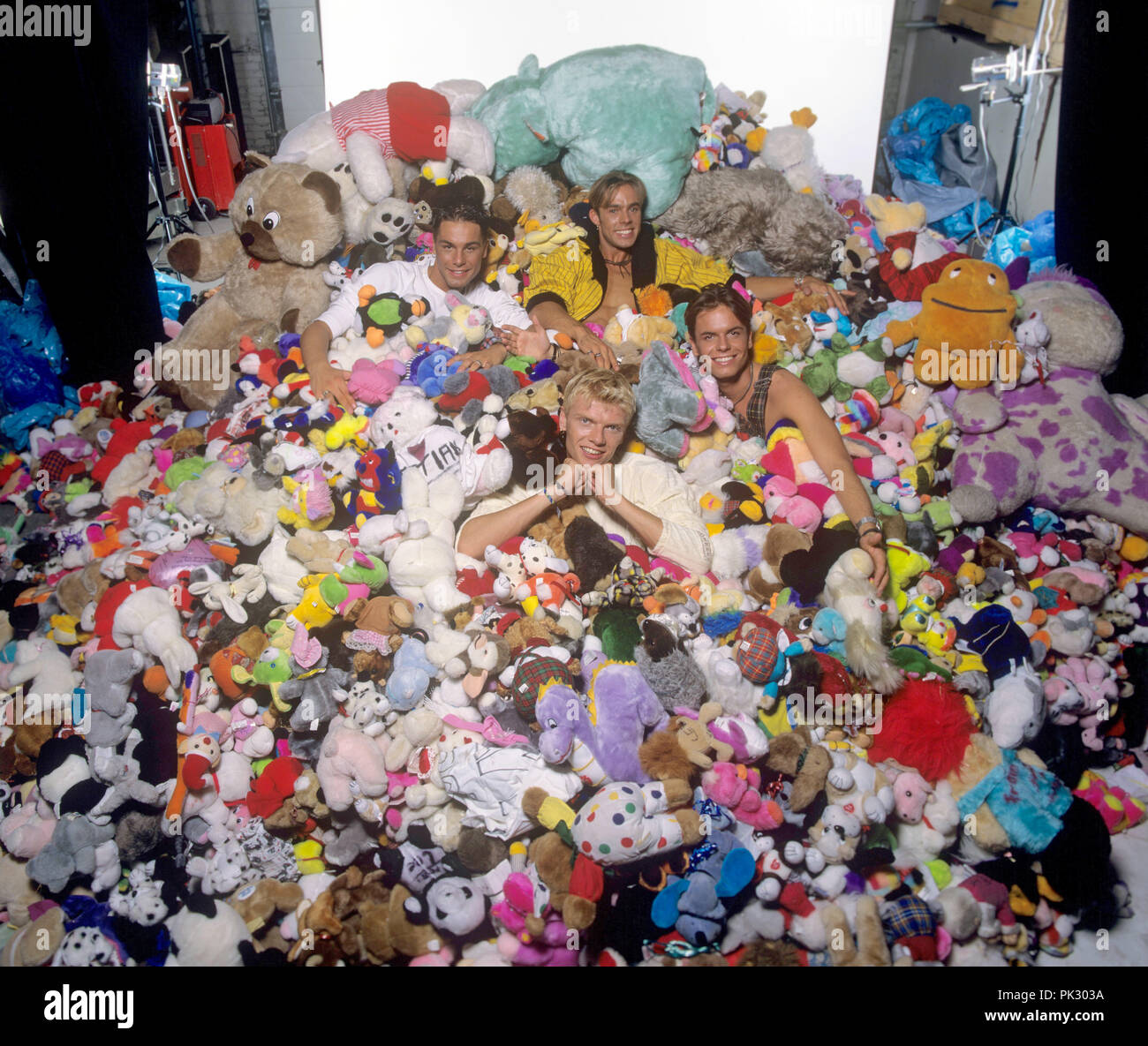 Caught in the Act (l-r): Eloy de Jong, Bastiaan Ragas, Benjamin Boyce ...