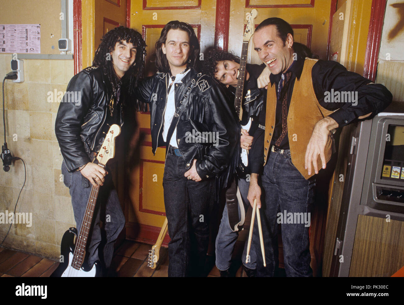 The Escape Club (mit Sänger Trevor Steel) on 13.02.1989 in München ...