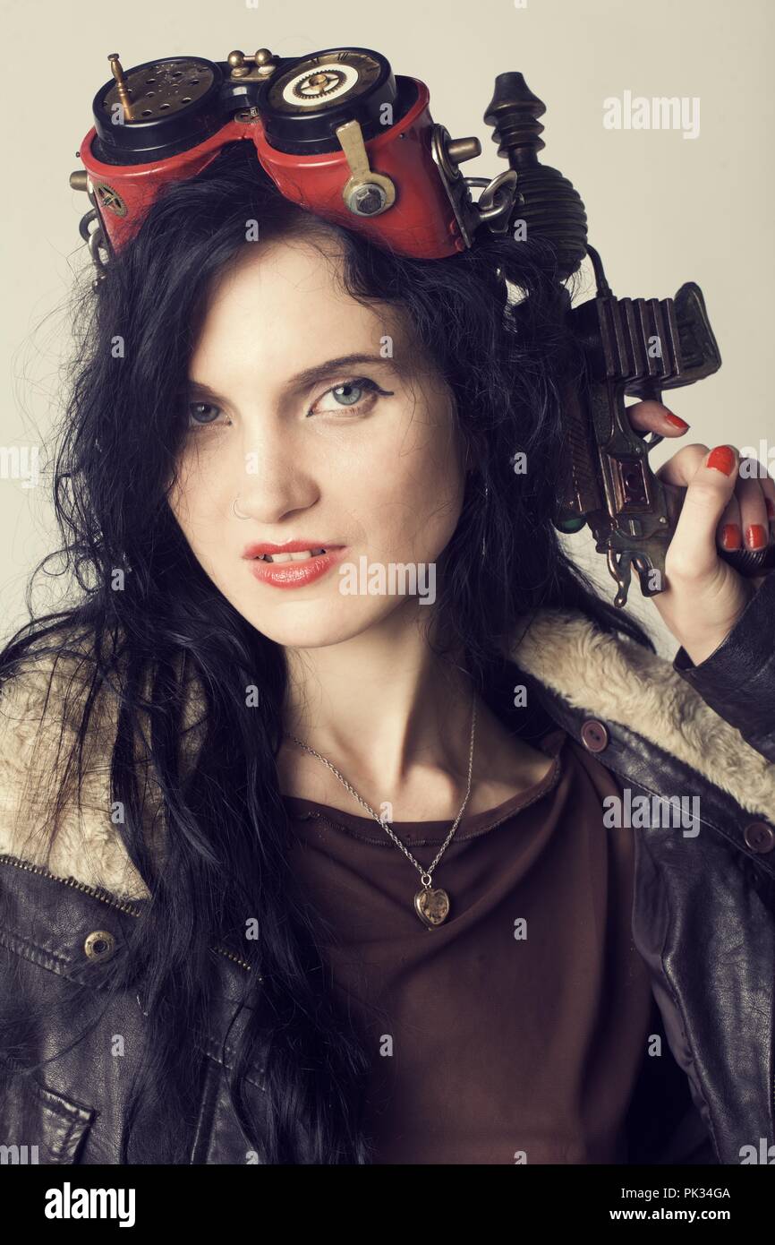 Sci fi dieselpunk or steampunk girl with ray gun Stock Photo - Alamy