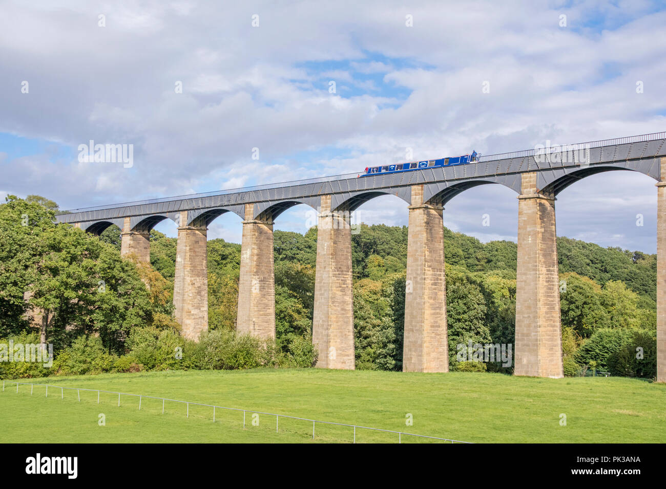 Pontcysyllte Aqueduct (Traphont Ddŵr Pontcysyllte) on the Llangollen ...