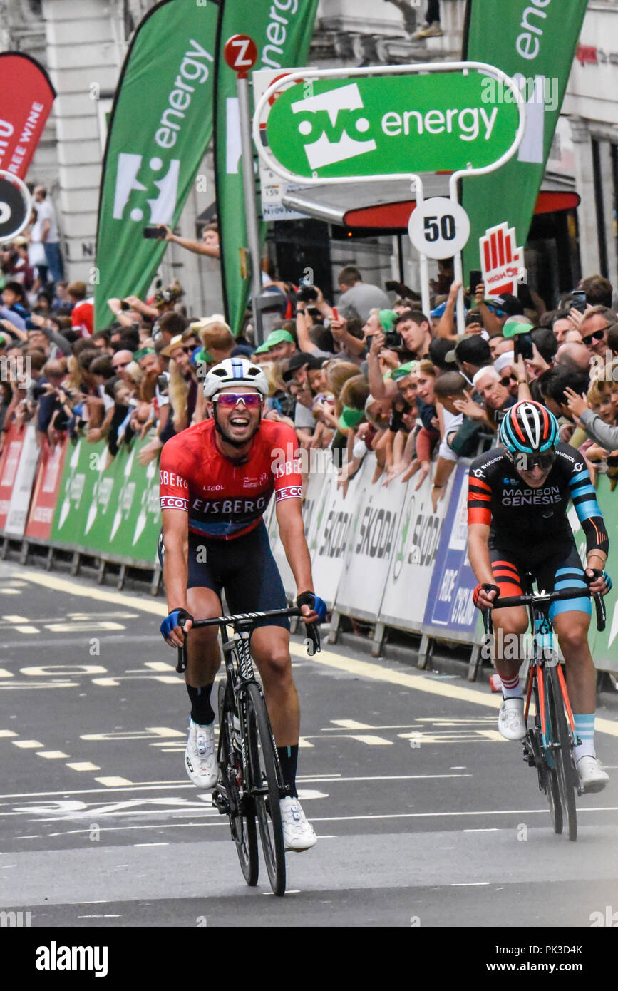 Alex Paton of Canyon Eisberg beating Matthew Holmes of Madison Genesis ...