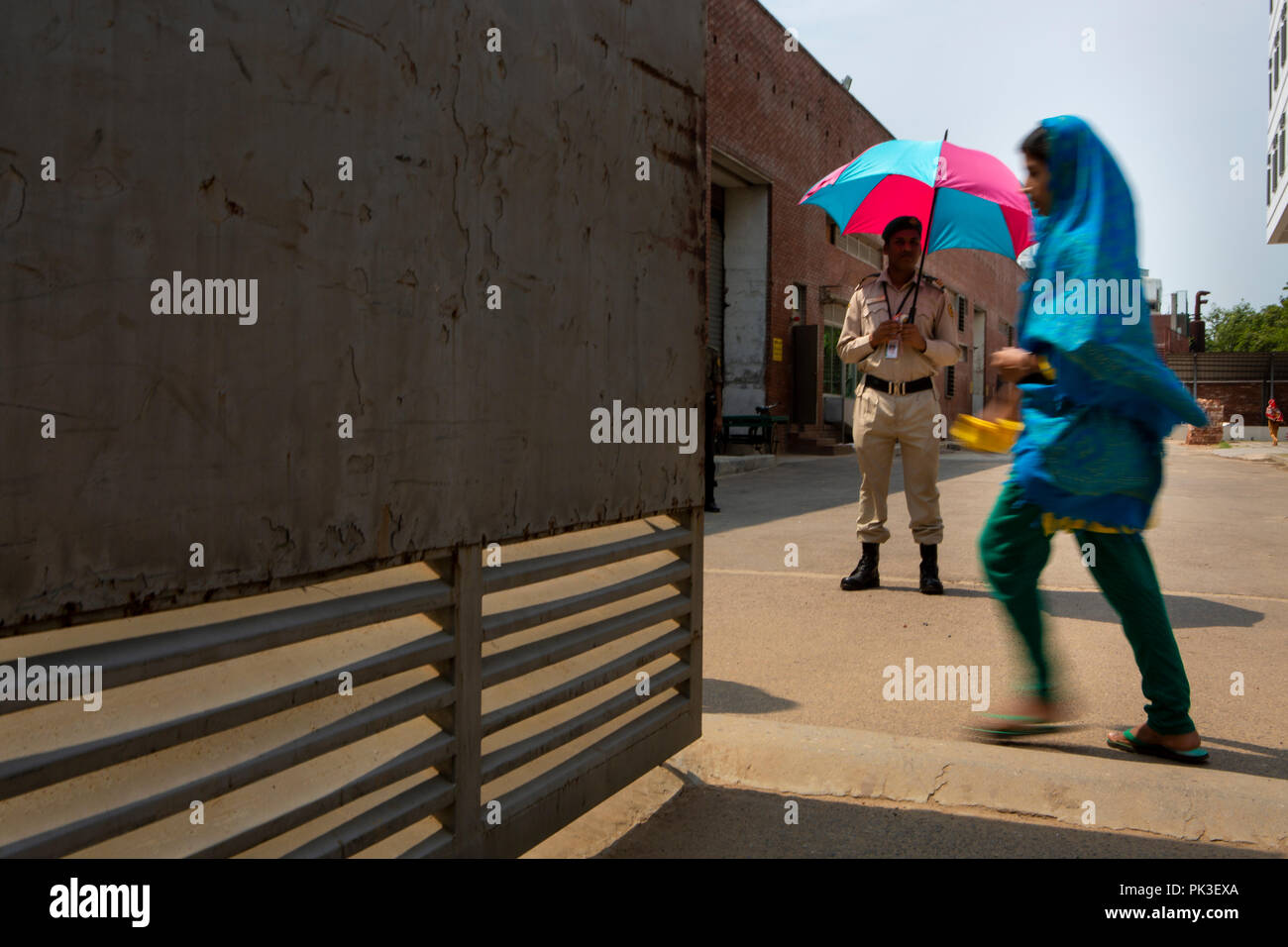 Factory security gate guard hi-res stock photography and images - Alamy