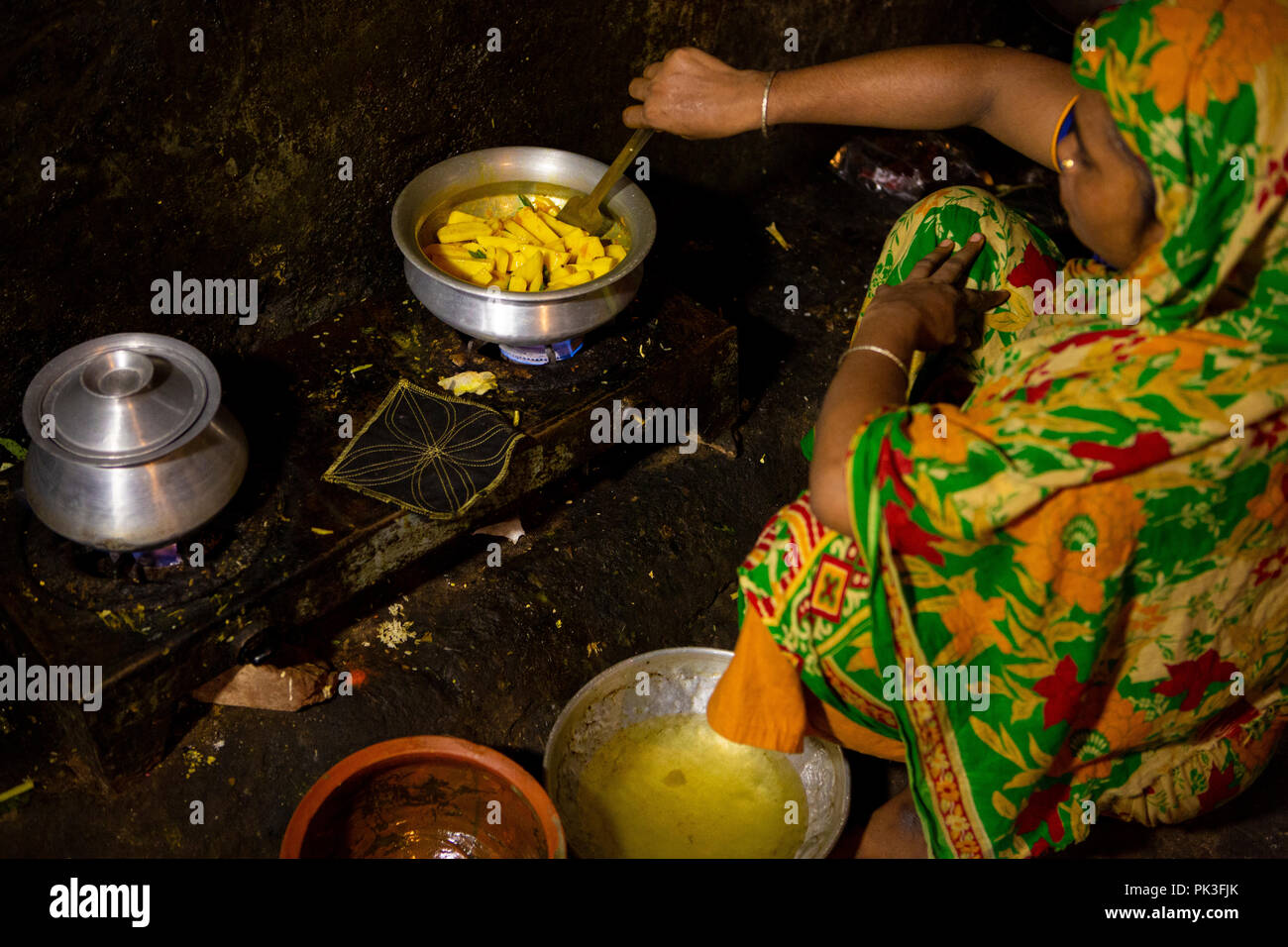 Sturring hi-res stock photography and images - Alamy