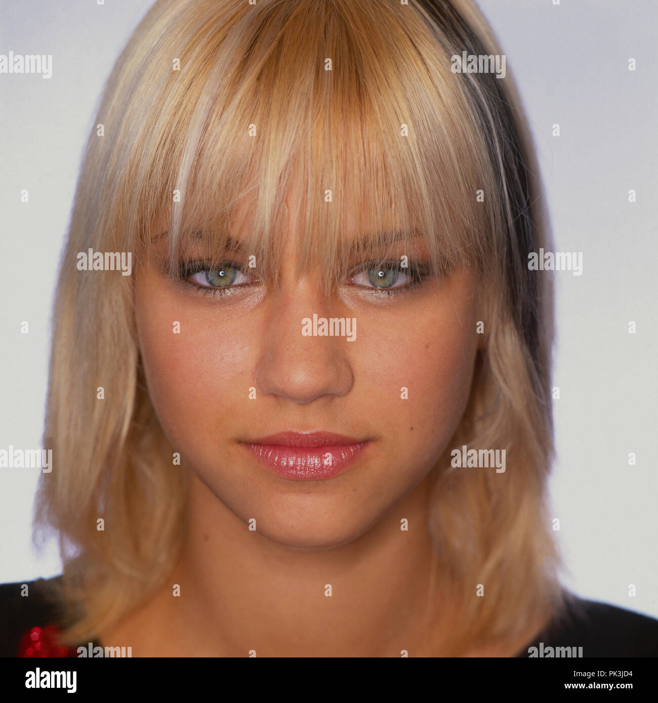 Triinu Kivilaan von "Vanilla Ninja", Pop Rock Girlgroup aus Estland ...