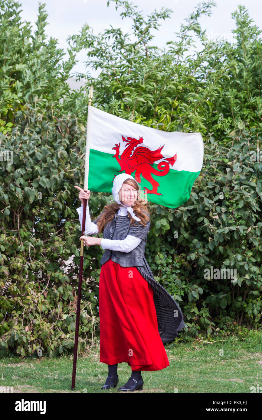 Traditional welsh costume hi-res stock photography and images - Alamy