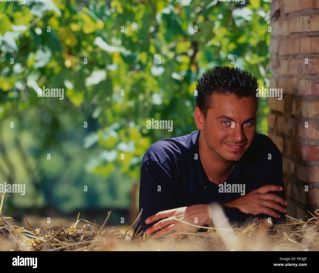 Nek, italienischer Pop-Rock-Musiker privat in Bologna, Italien 1998 ...