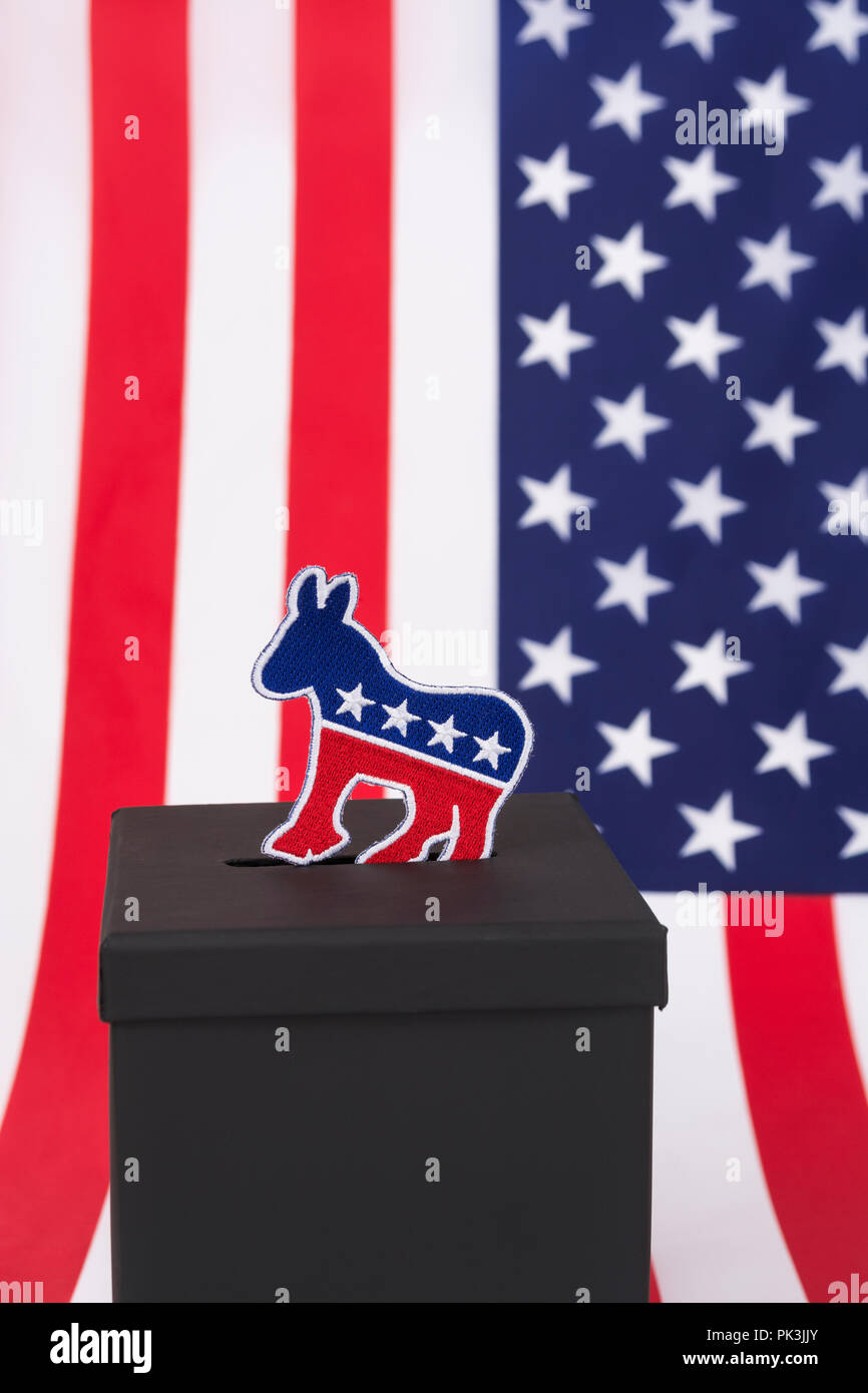 2022 democrat primaries hi-res stock photography and images - Alamy