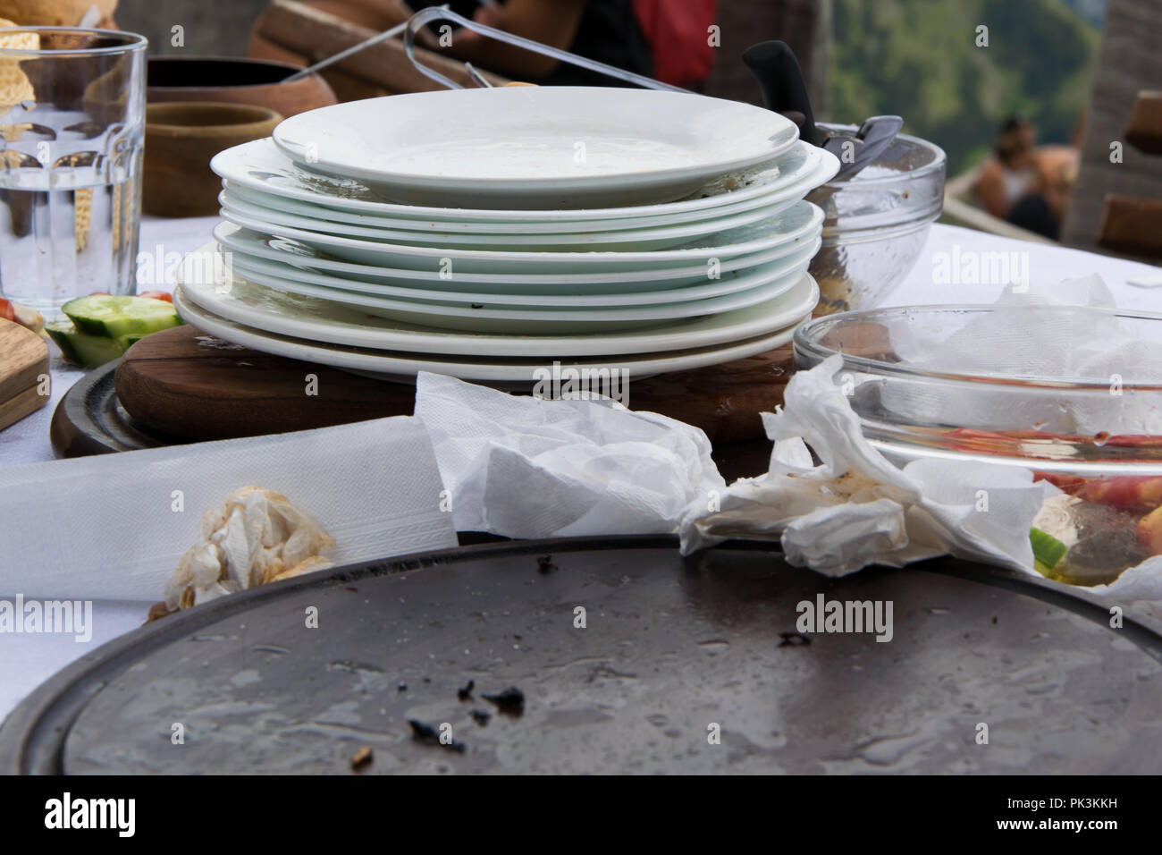 Dirty Dinner Plates High Resolution Stock Photography and Images - Alamy