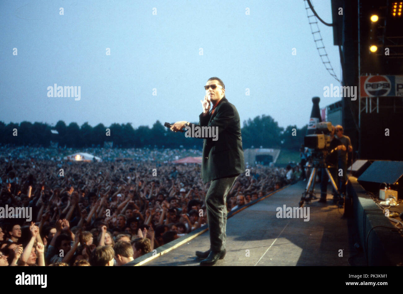 Falco, österreichischer Popsänger bei einem Auftritt in Leipzig ...