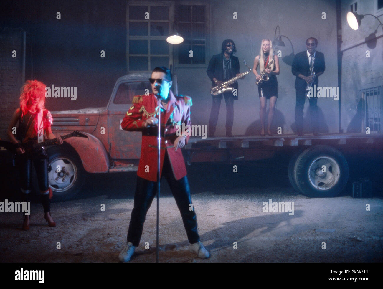 Falco, österreichischer Popsänger, bei einem Auftritt in der ...