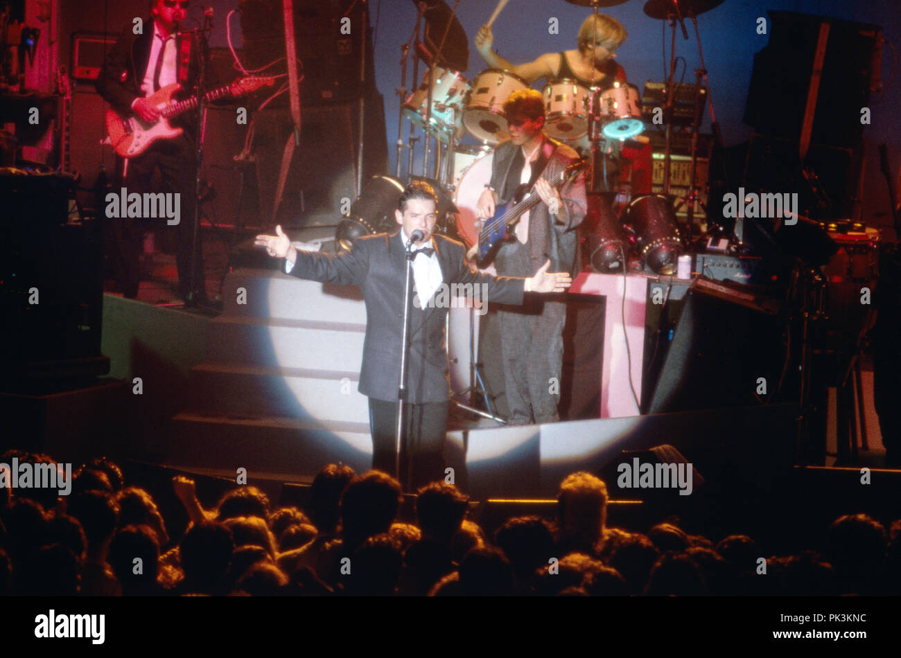 Falco, österreichischer Popsänger bei einem Auftritt, Deutschland 1986 ...