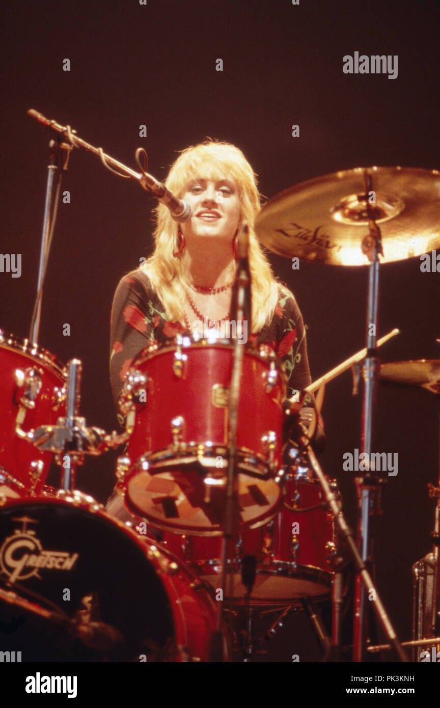 Schlagzeugerin Debbi Peterson von den "Bangles", amerikanische ...