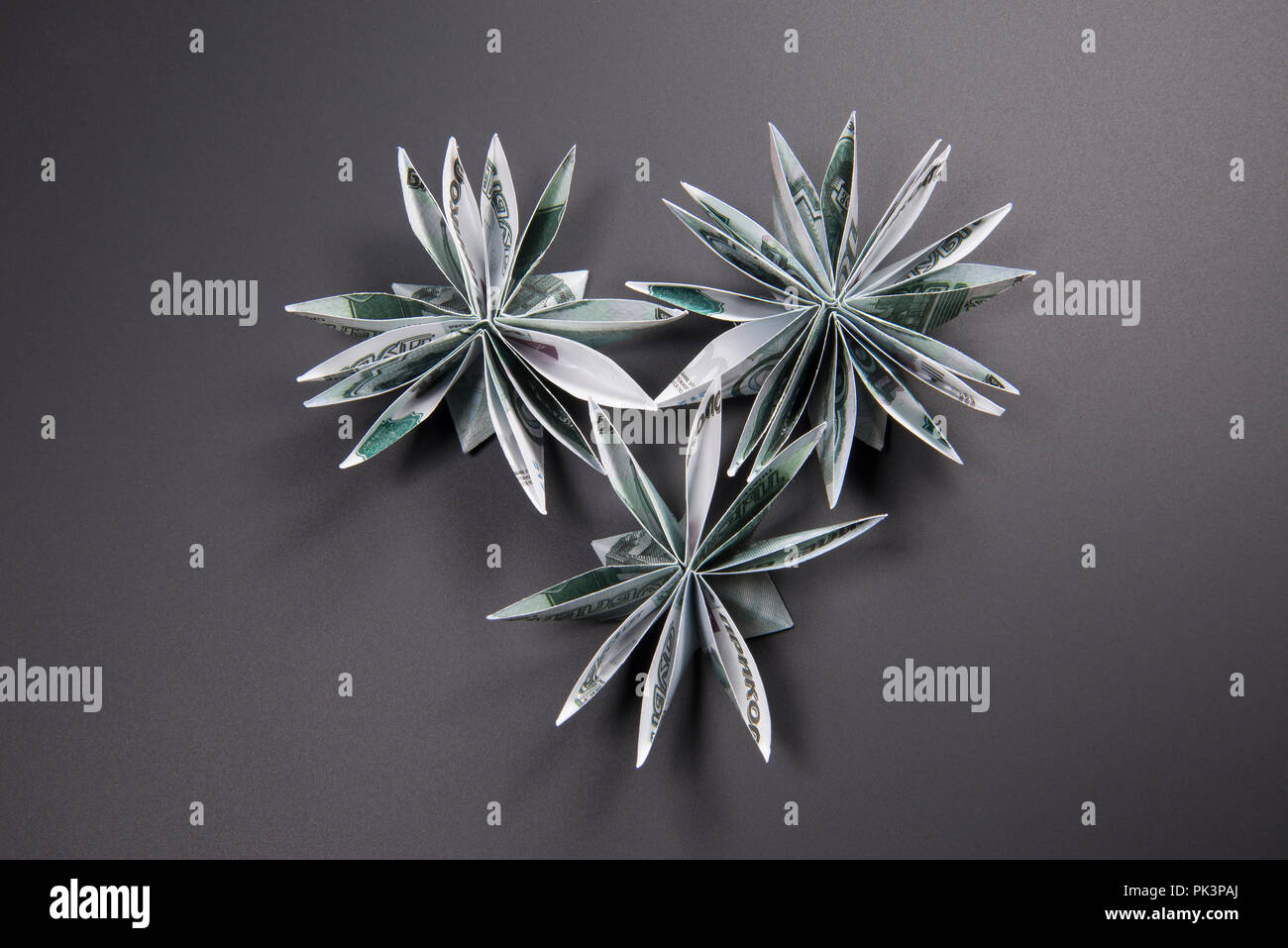 flowers origami banknotes Stock Photo - Alamy