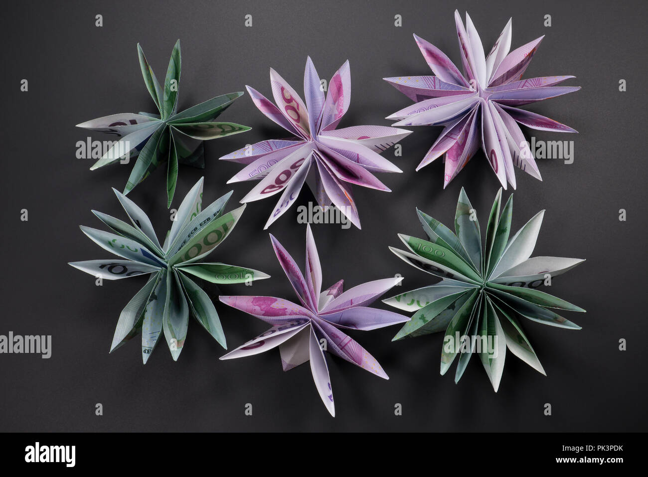 flowers origami banknotes Stock Photo - Alamy