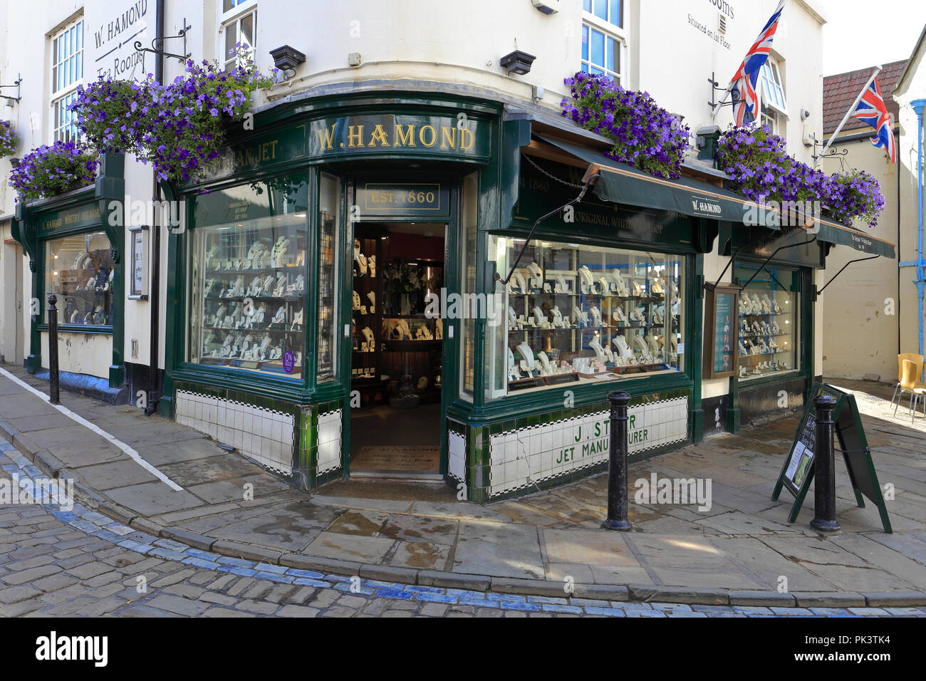 Original whitby jet shop hi-res stock photography and images - Alamy
