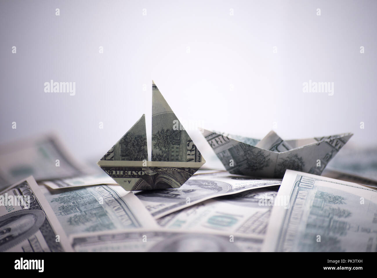 ship origami banknotes Stock Photo - Alamy