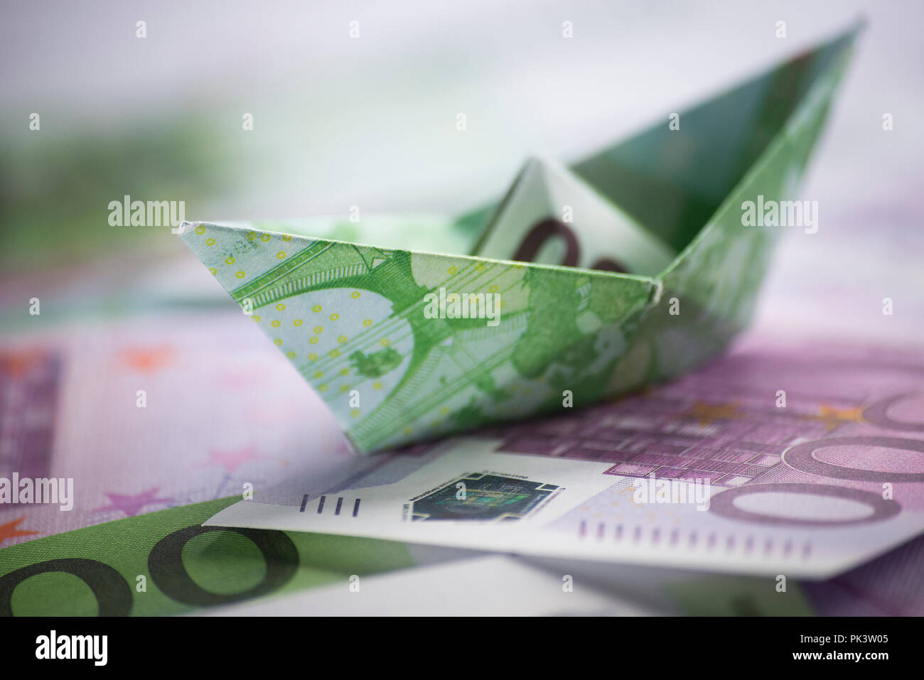 ship origami banknotes Stock Photo - Alamy
