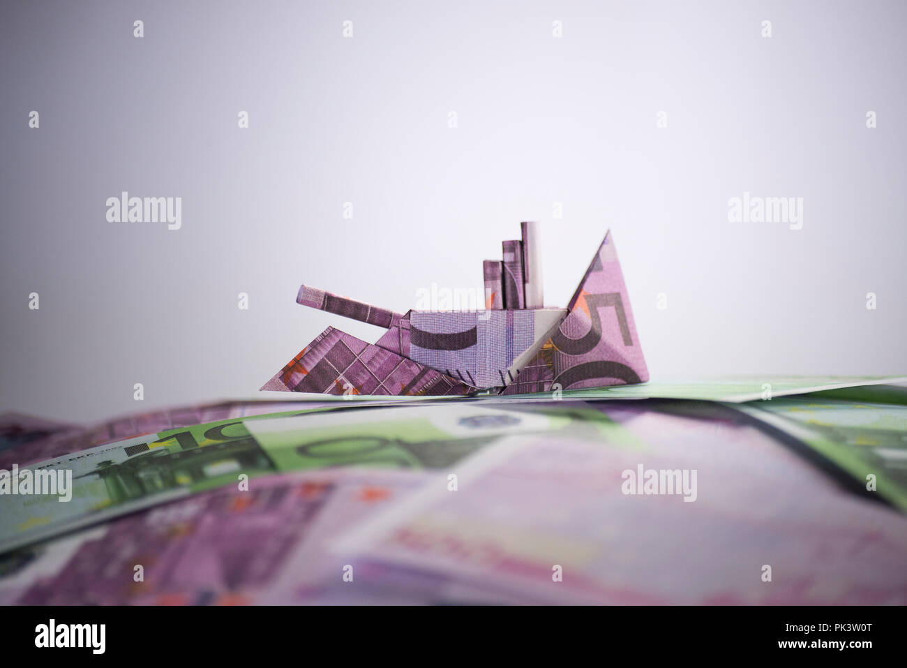 ship origami banknotes Stock Photo - Alamy