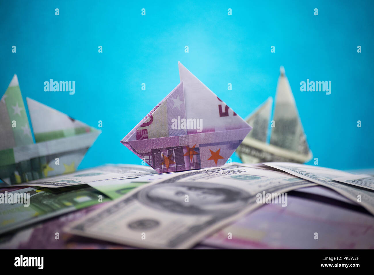 ship origami banknotes Stock Photo - Alamy