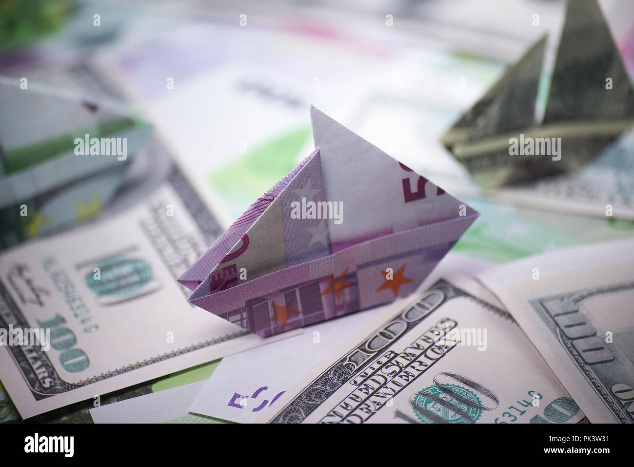 ship origami banknotes Stock Photo - Alamy