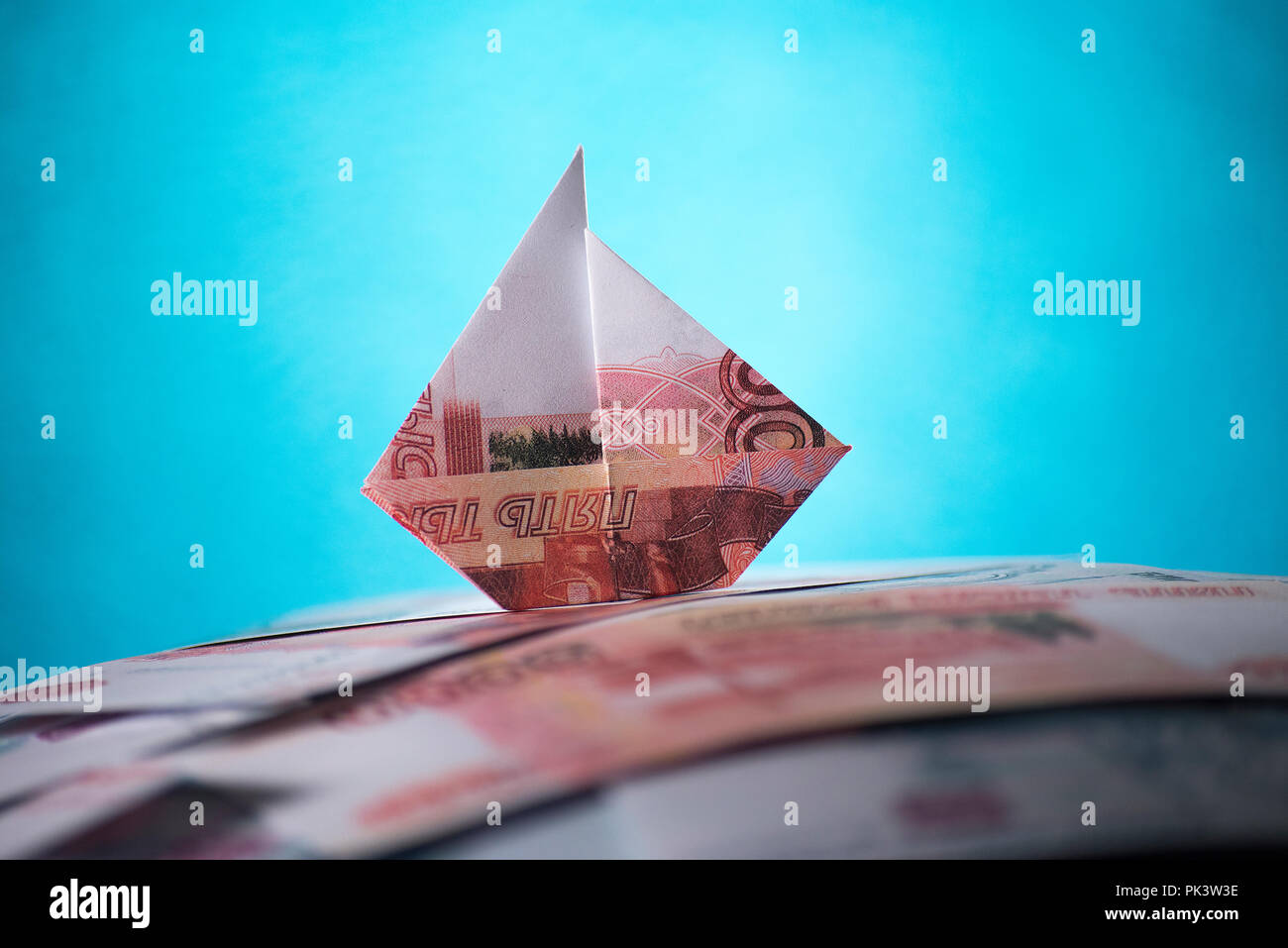ship origami banknotes Stock Photo - Alamy