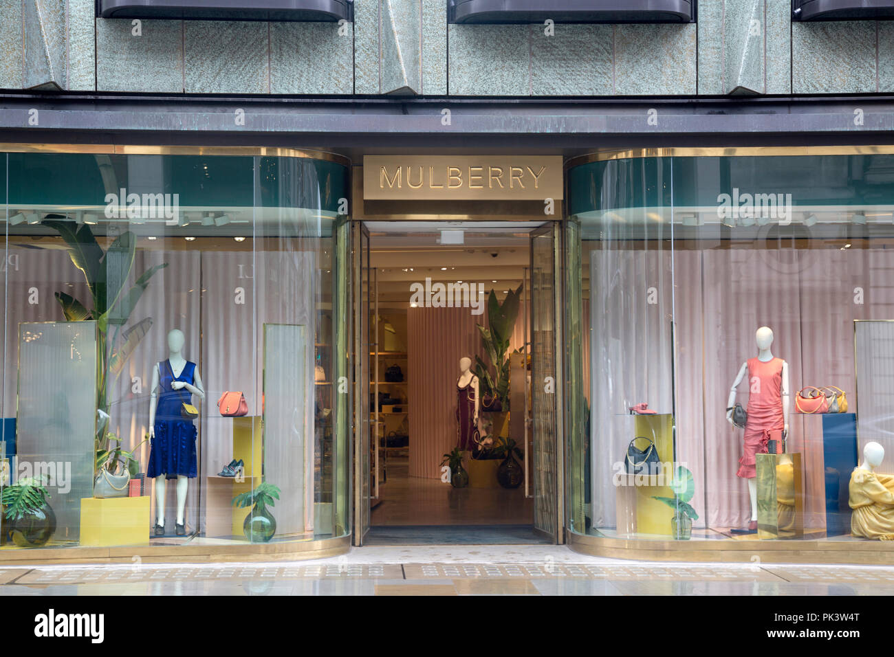 Mulberry london hi-res stock photography and images - Alamy