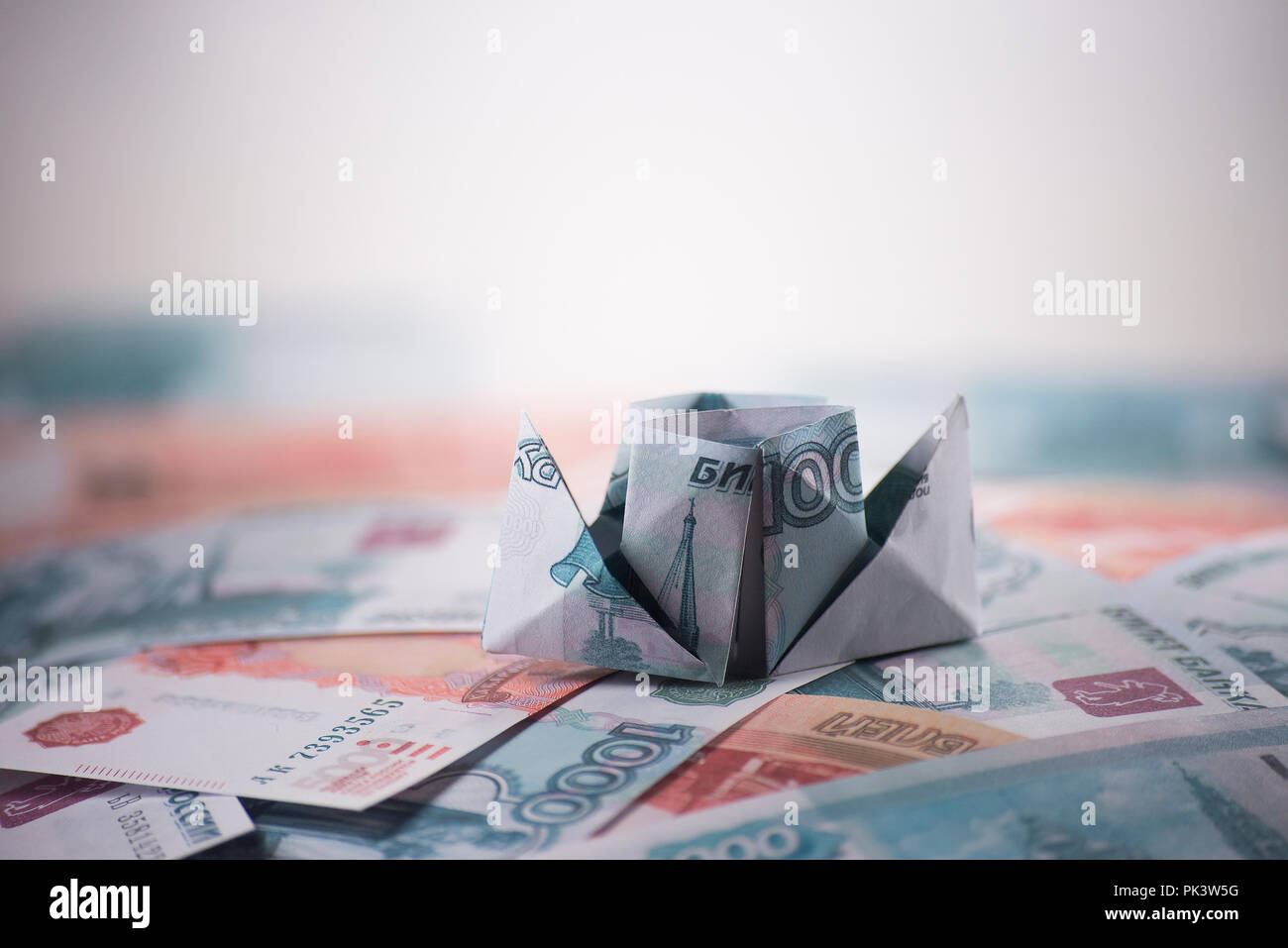 ship origami banknotes Stock Photo - Alamy