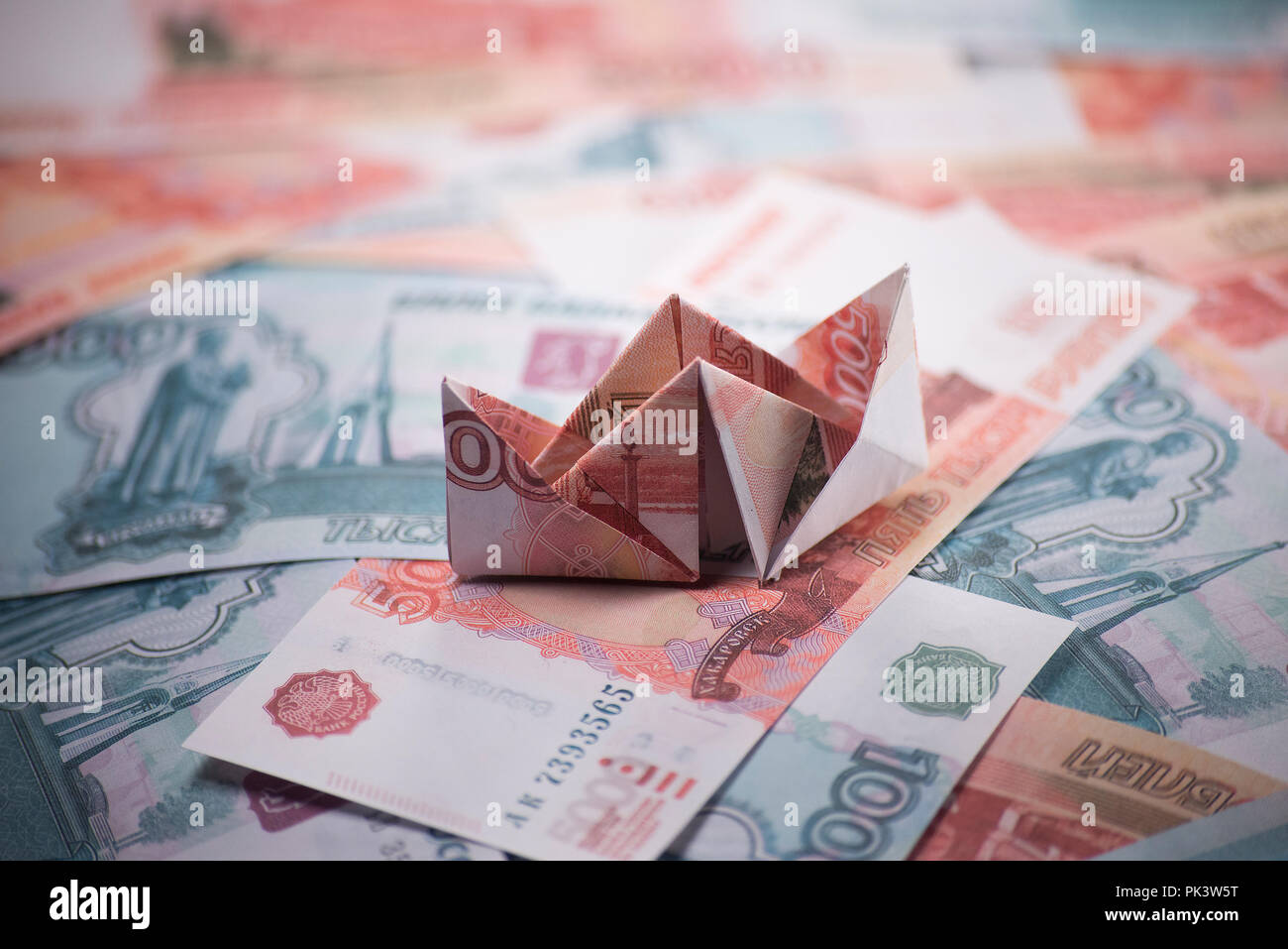 ship origami banknotes Stock Photo - Alamy