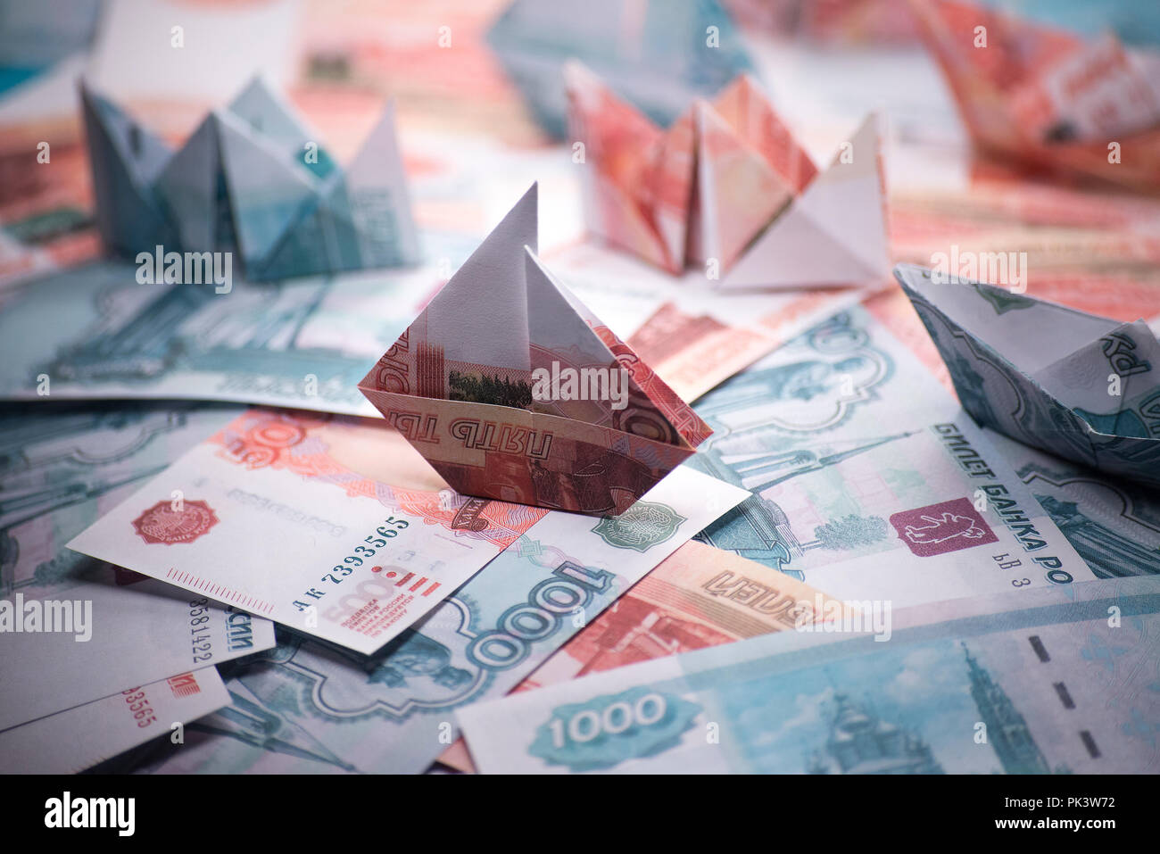 ship origami banknotes Stock Photo - Alamy