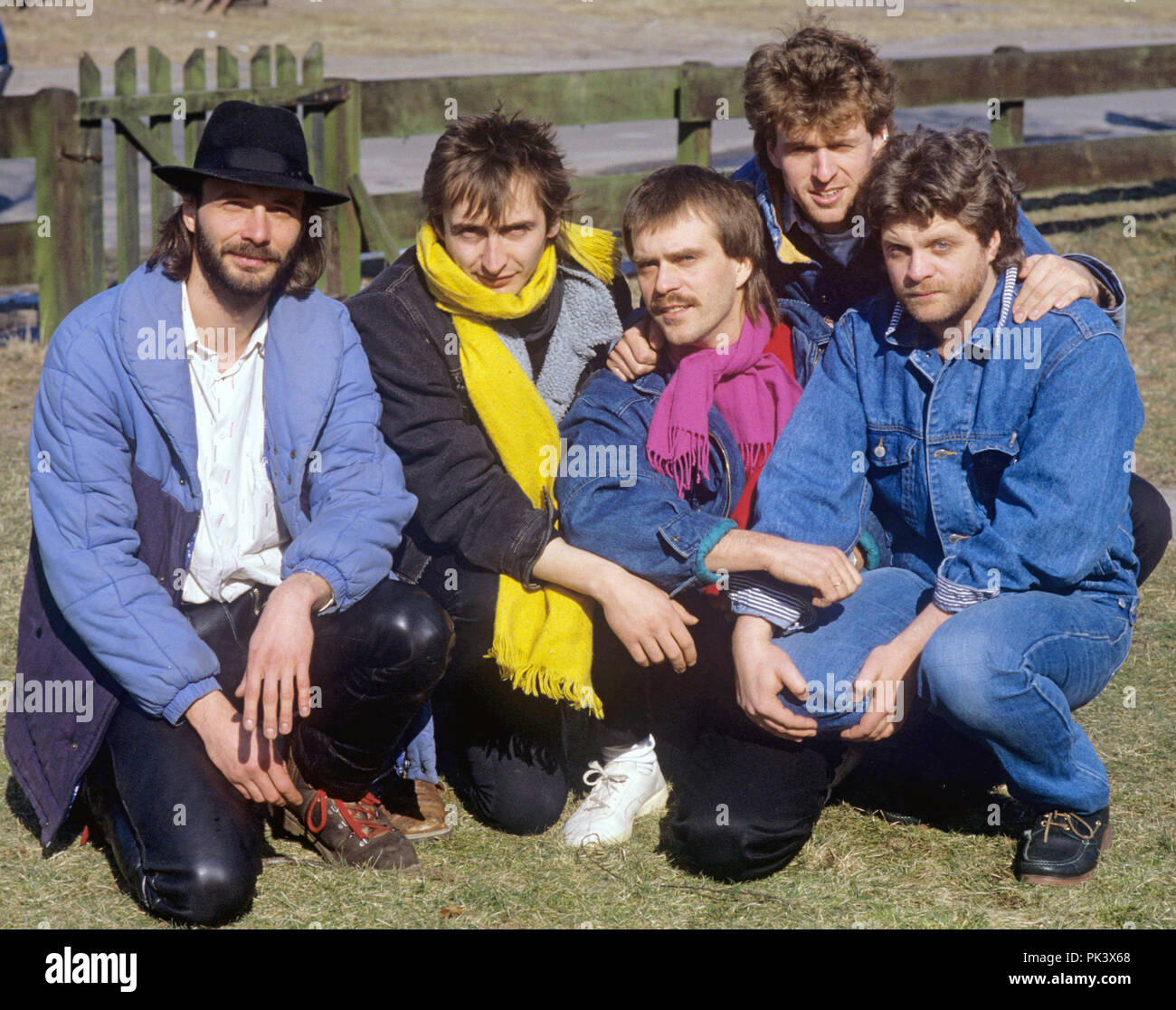 Clowns & Helden (mit Sänger Carsten Pape) on 11.03.1987. | usage ...