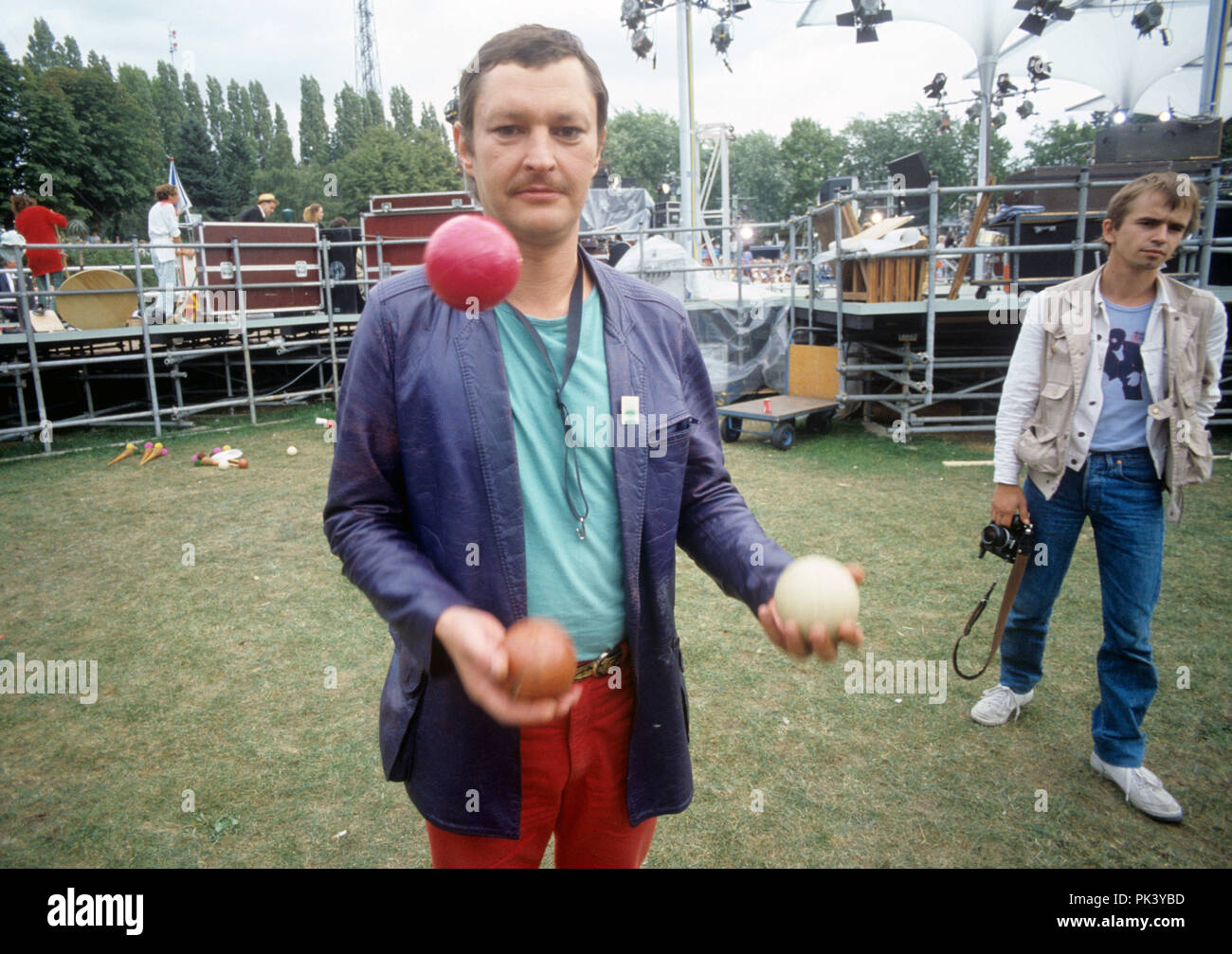 Haindling (Hans-Jürgen Buchner) in September 1983 in Berlin. | usage ...