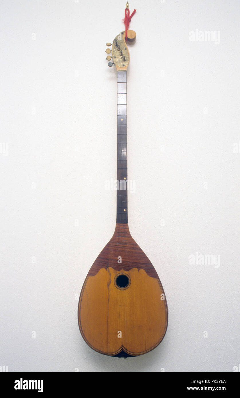 Saiteninstrument on in . | usage worldwide Stock Photo - Alamy