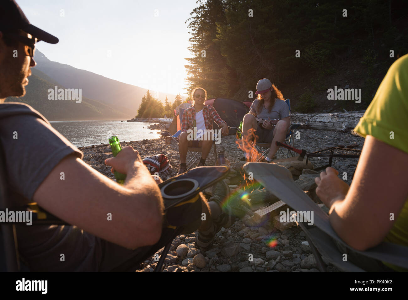 Group activity friends hi-res stock photography and images - Alamy