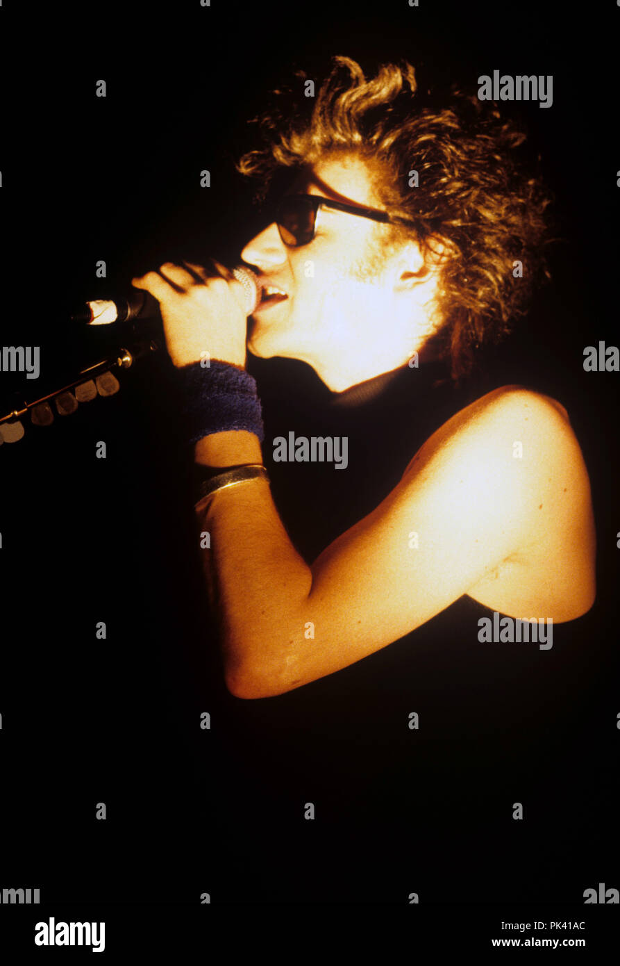 Daniel Ash (Love and Rockets) on 05.06.1988 in München / Munich ...