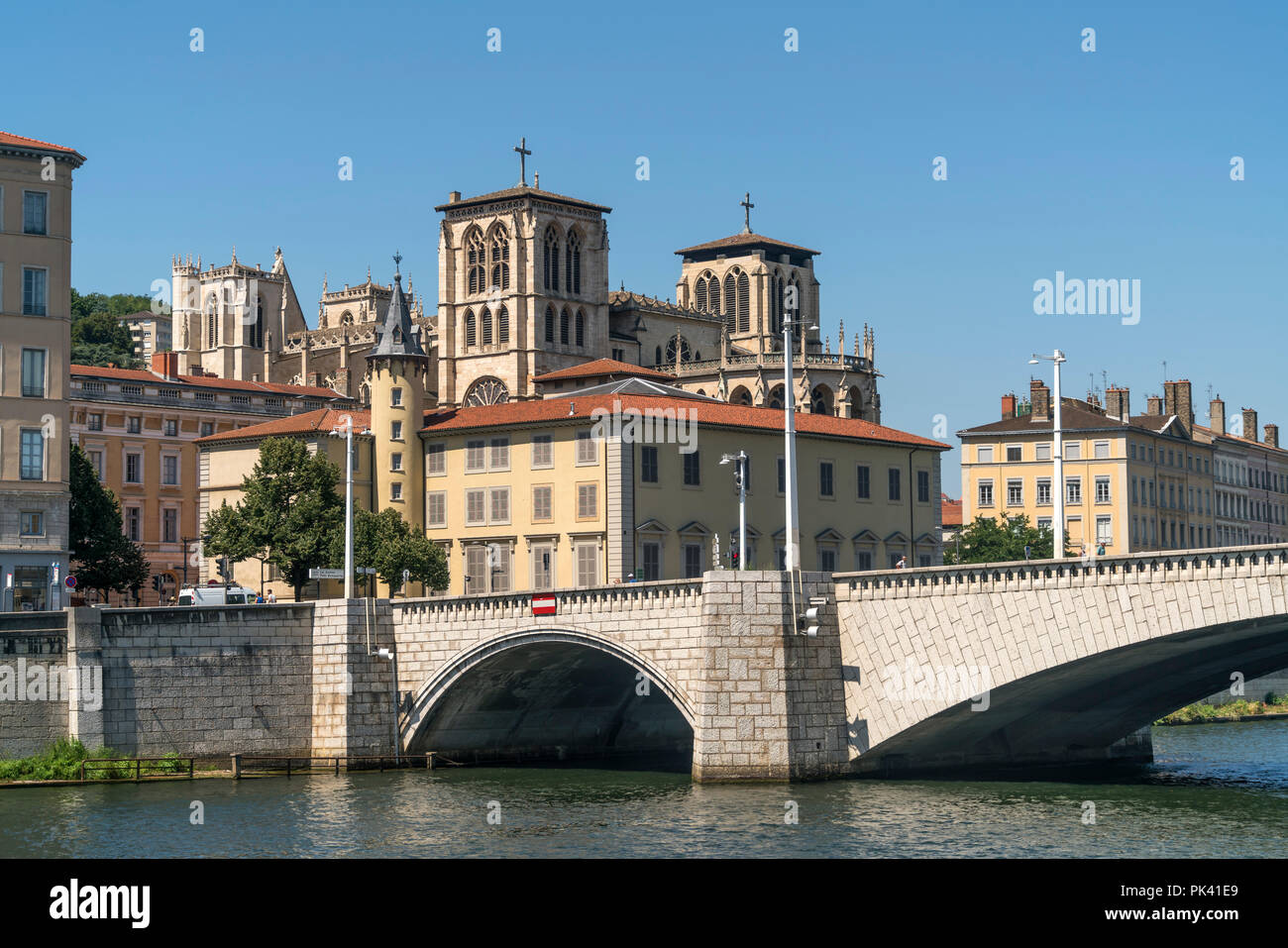 Saone Brücke Pont Bonaparte und die Kathedrale von Lyon, Auvergne-Rhone ...