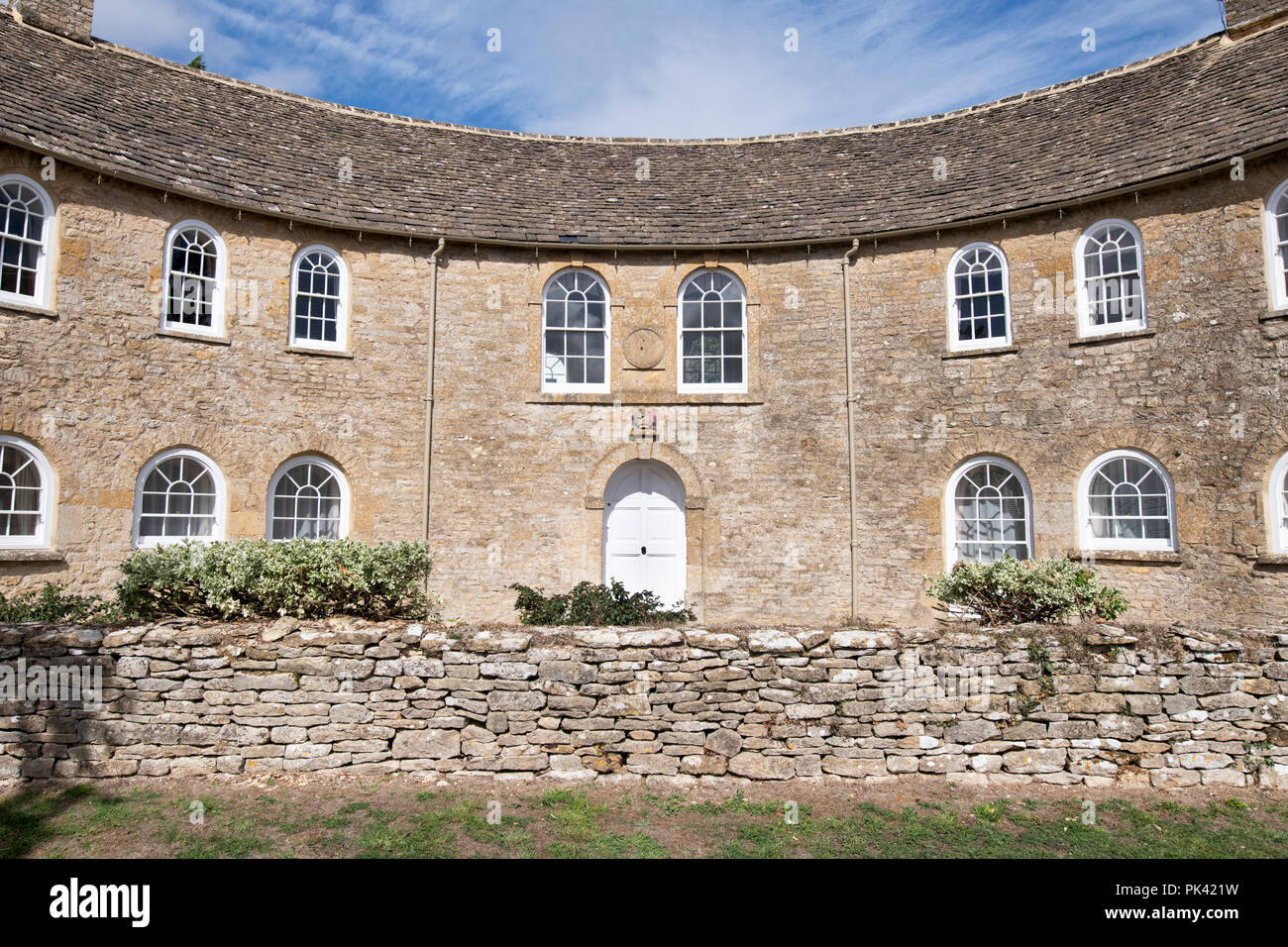 Half moon house in the village of Maugersbury, Cotswolds ...