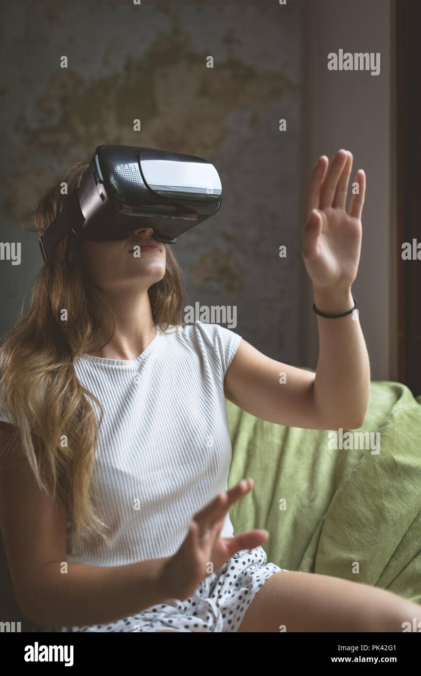 Virtual activities hi-res stock photography and images - Alamy