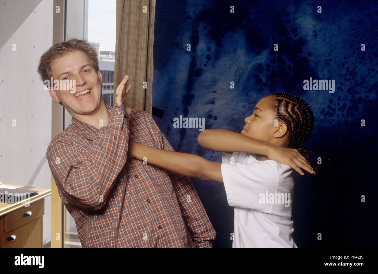 Bow wow singer hi-res stock photography and images - Alamy